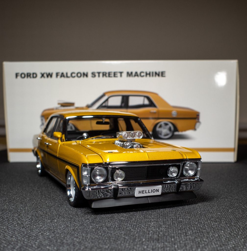 ماکت فورد XA اتوآرت autoart 1:18 Ford XW Falcon Street machine